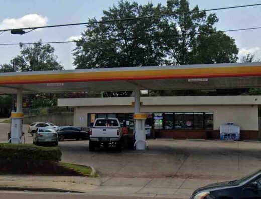 Fortification corner – Gas Station in Jackson, Mississippi – 5 Photos ...